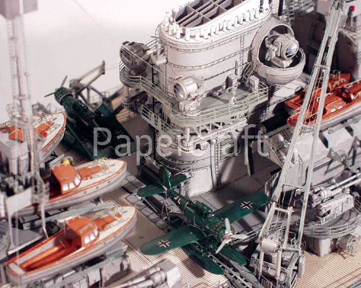Papírový model - Bitevní loď Bismarck s kamufláží (3964) | Papercraft.cz