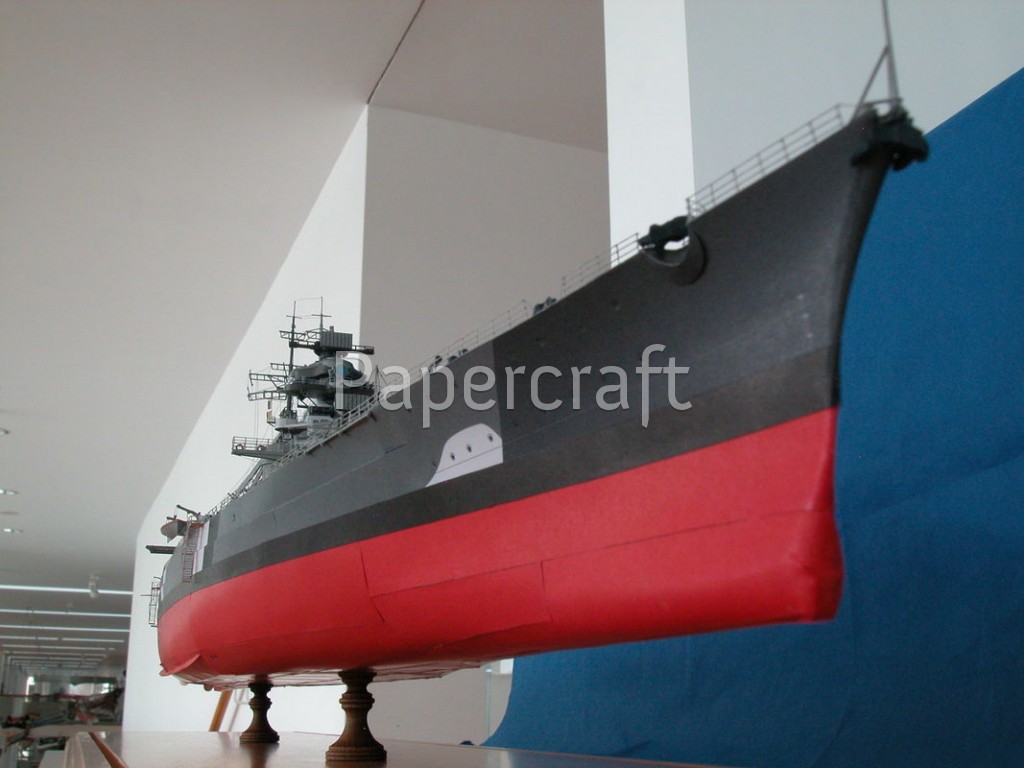 Papírový model - Bitevní loď Bismarck s kamufláží (3964) | Papercraft.cz